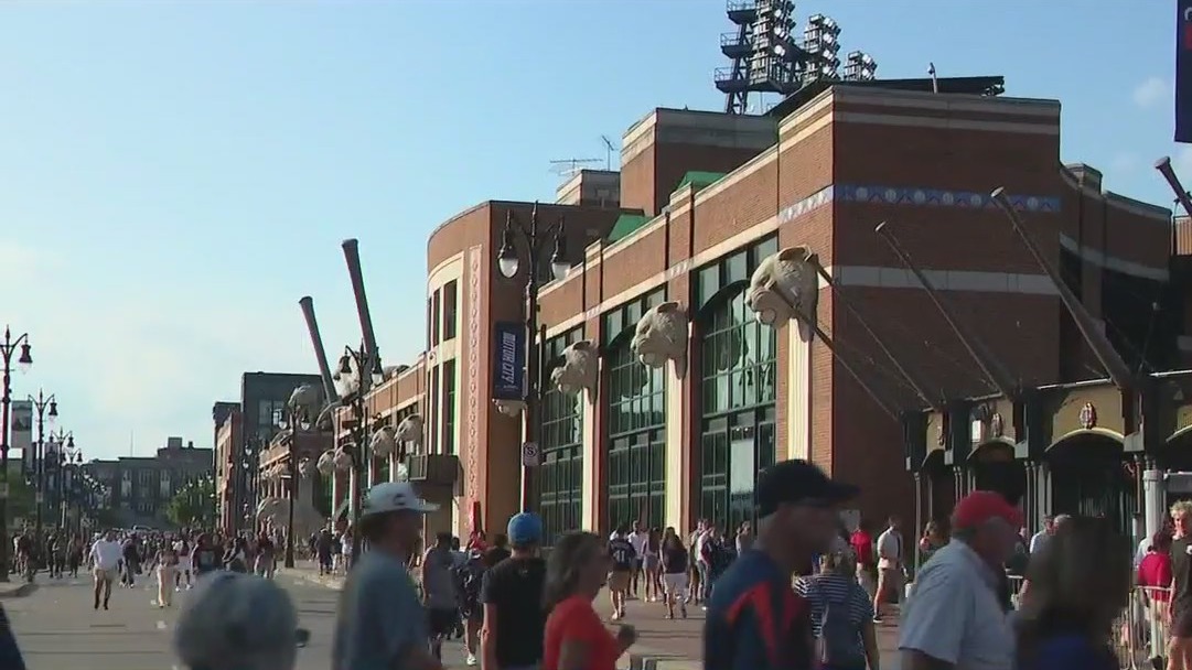 People pack downtown Detroit | FOX 2 Detroit