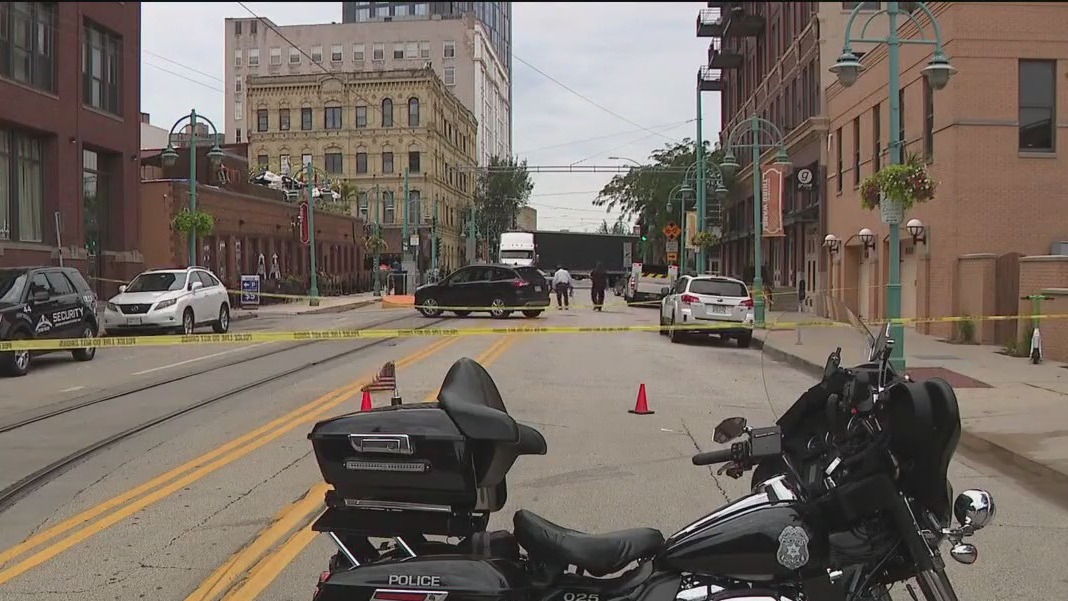 Woman dies in Milwaukee Third Ward fatal crash | FOX6 Milwaukee
