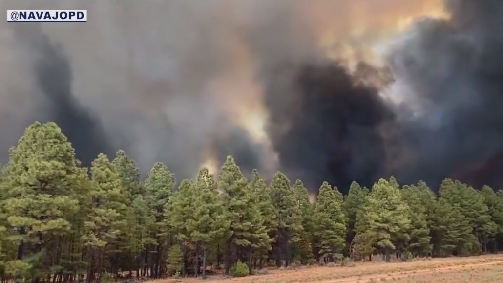 Oak Ridge Fire continues to grow on Navajo Nation | FOX 10 Phoenix