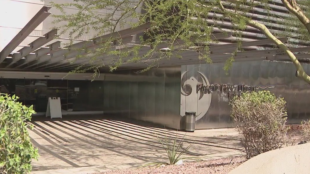 Shooting victim walks into Phoenix library asking for help, later dies ...