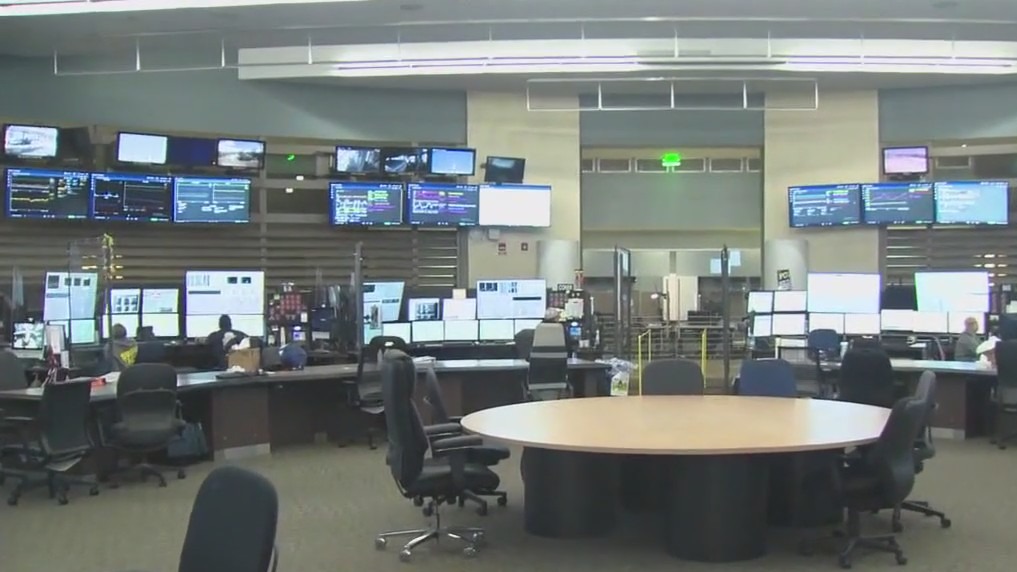 Massive fire erupts at Chevron refinery in El Segundo | FOX 11 Los Angeles