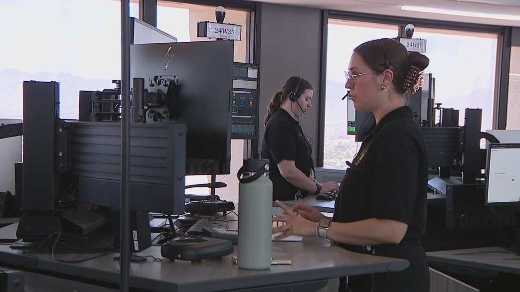 Phoenix Police unveil new downtown communications hub | FOX 10 Phoenix