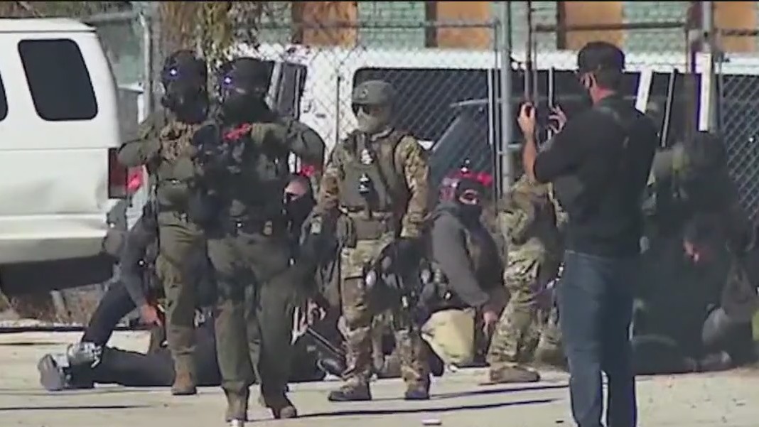 Broadview mayor demands ICE halt ‘hostile actions,’ remove fence at ...