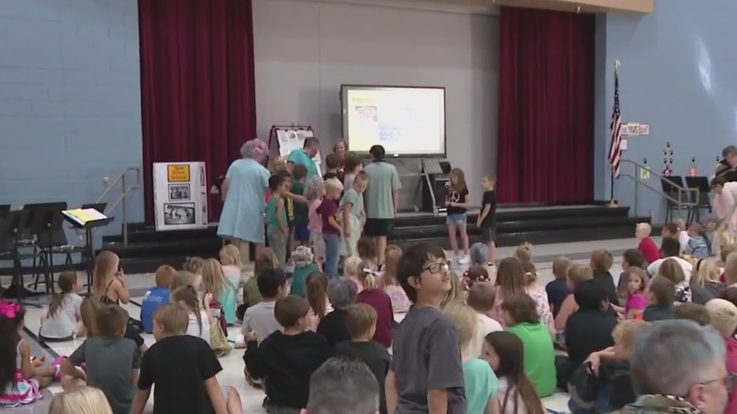 Deer Valley Unified School District celebrates milestone | FOX 10 Phoenix