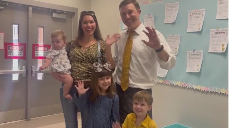 Brooks Garner takes daughter to her Kindergarten class | FOX 35 Orlando