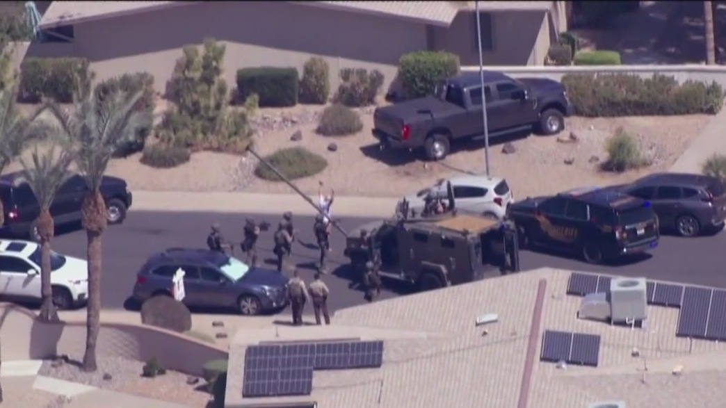 Hours-long SWAT standoff in Sun City ends with suspect in custody | FOX ...