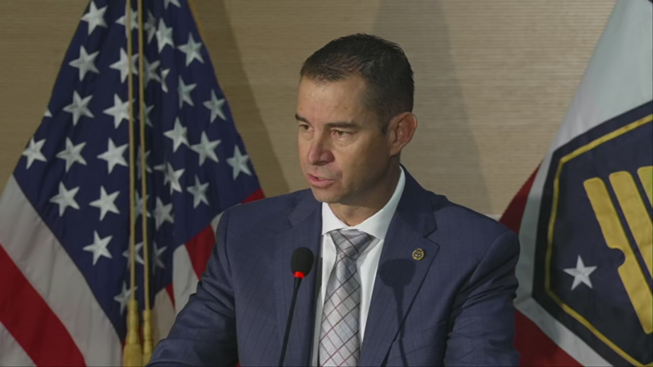 FULL: Charlie Kirk shooting: FBI update on manhunt for shooter | FOX 26 ...