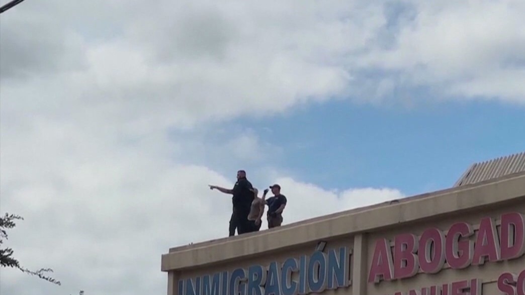 FBI reveals new details in ICE van shooting | FOX 32 Chicago